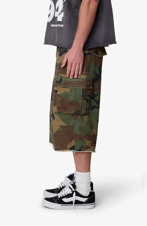 Mnml Ultra Baggy Cargo Shorts