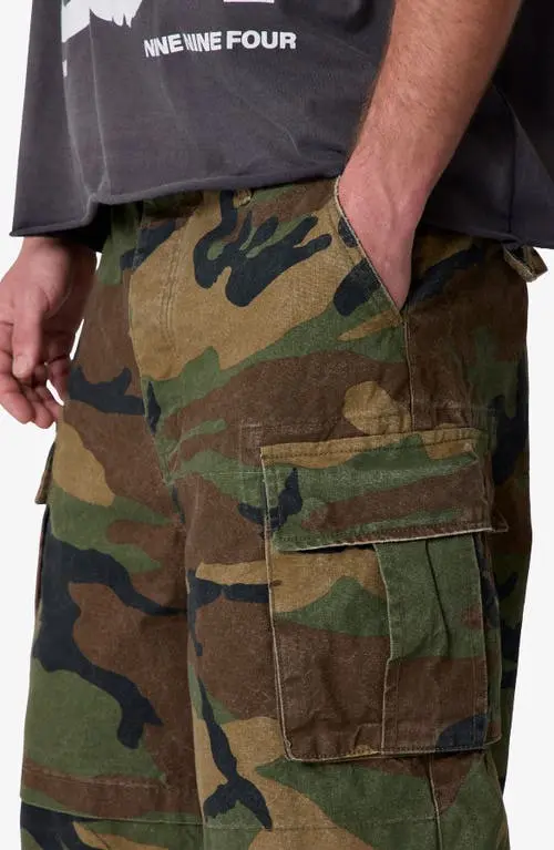 Mnml Ultra Baggy Cargo Shorts