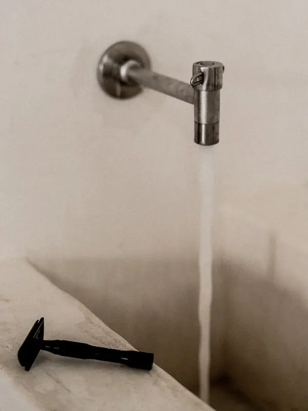 WELL KEPT Safety Razor