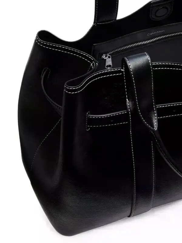 Calvin Klein Shoulder Bag With Buckle Detail - Black