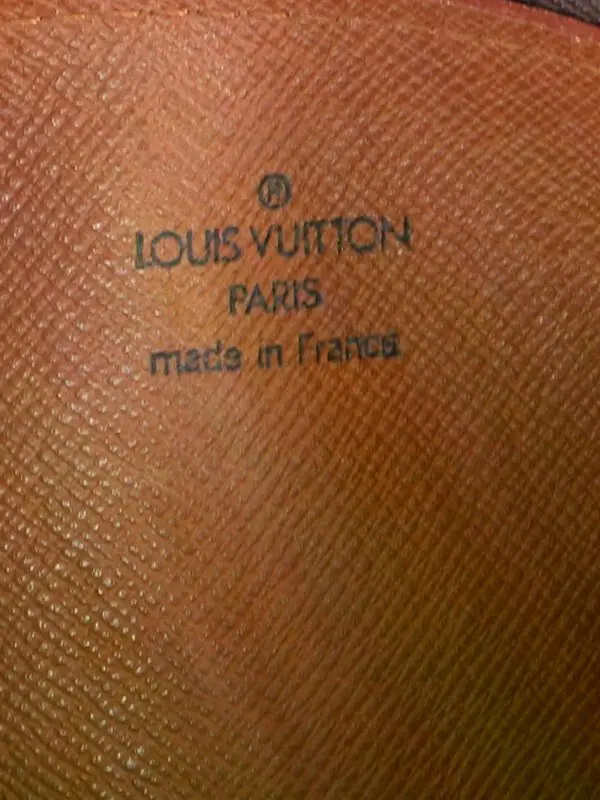 LOUIS VUITTON Papillon 26 Satchel - Brown