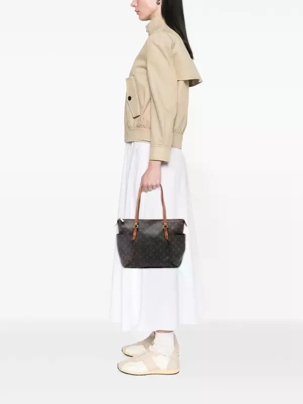 LOUIS VUITTON Monogram Totally Mm Tote Bag - Brown
