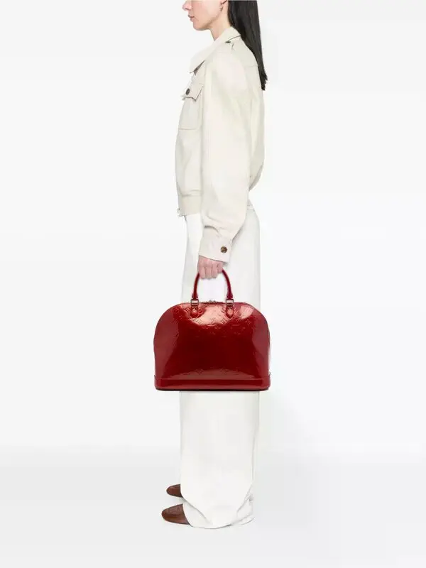 LOUIS VUITTON Monogram Vernis Alma Gm Handbag - Red