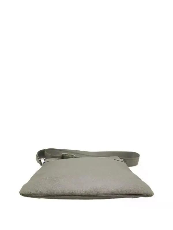 LOUIS VUITTON Taiga Sasha Crossbody Bag