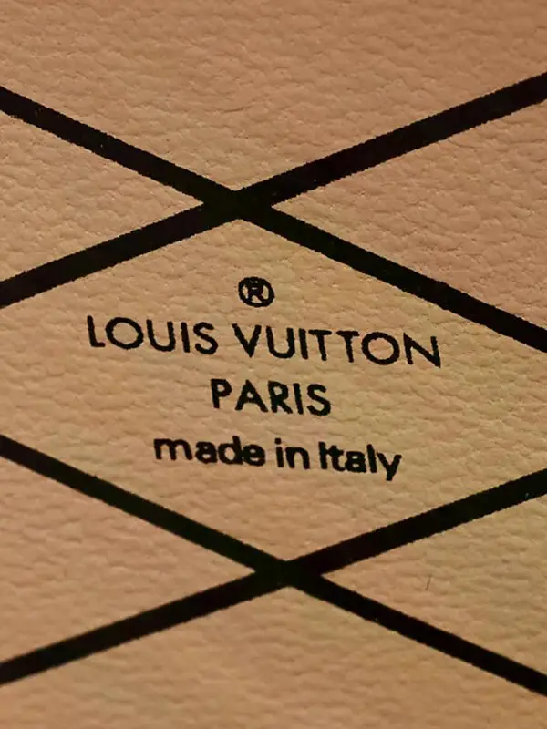 LOUIS VUITTON Boite Chapeau Monogram Mini Bag