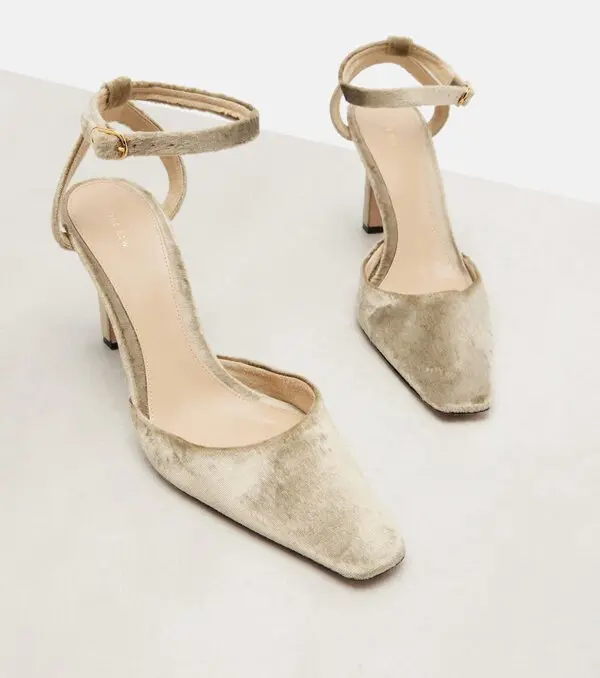 THE ROW Carla 80 Velvet Pumps