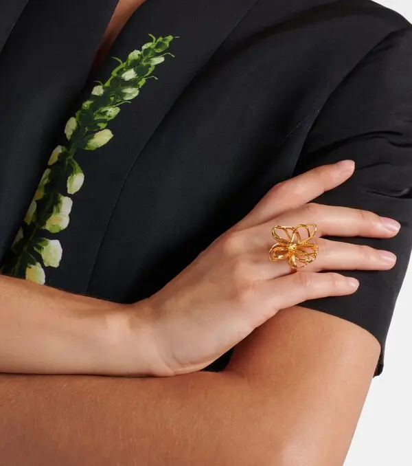 Oscar De La Renta Threaded Flower Ring