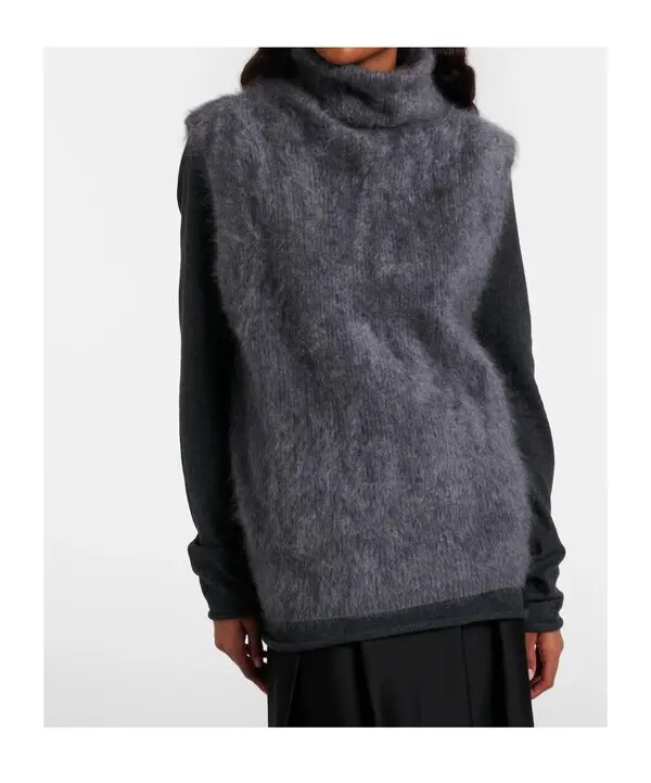 LISA YANG Aisla Cashmere Turtleneck Sweater