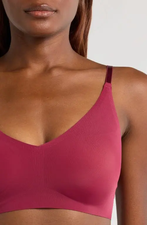 TRUE & CO The True Body Triangle Convertible Strap Bralette - Garnet Red