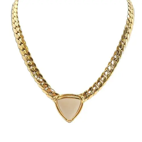 MADISON BEVERLY HILLS Vintage 1970s-80s Collar Necklace. Ivory Triangle Shape Pendant - Gold