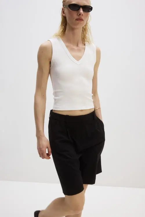 H&m Wrinkle-resistant Relaxed Fit Bermuda Shorts