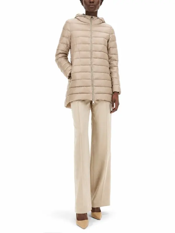 Herno Piumino A-shape Resort