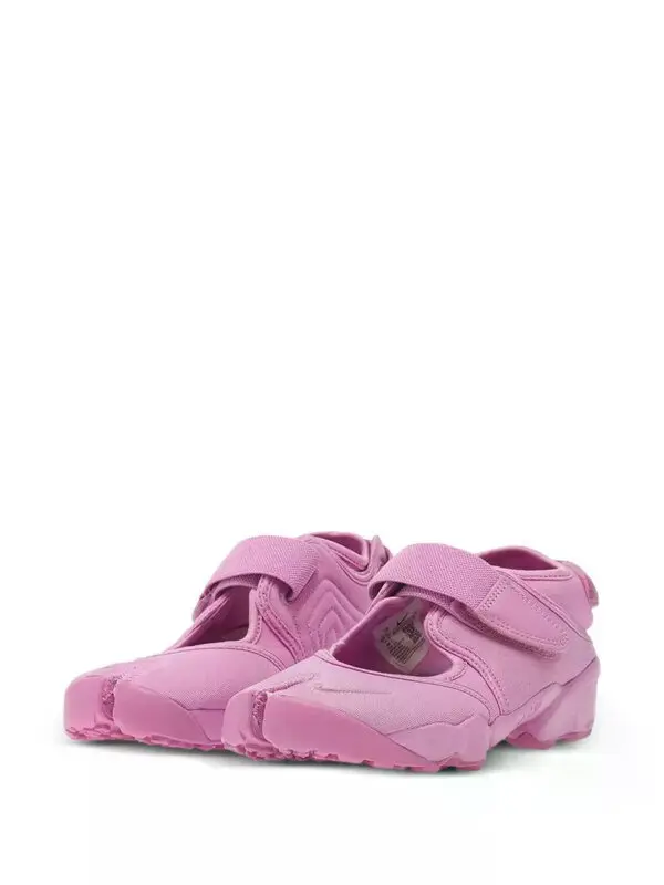 Nike Rift Split-toe Sneakers