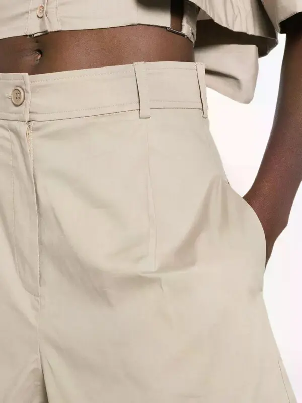 MOUTAKI Tailored Pleat Detail Shorts