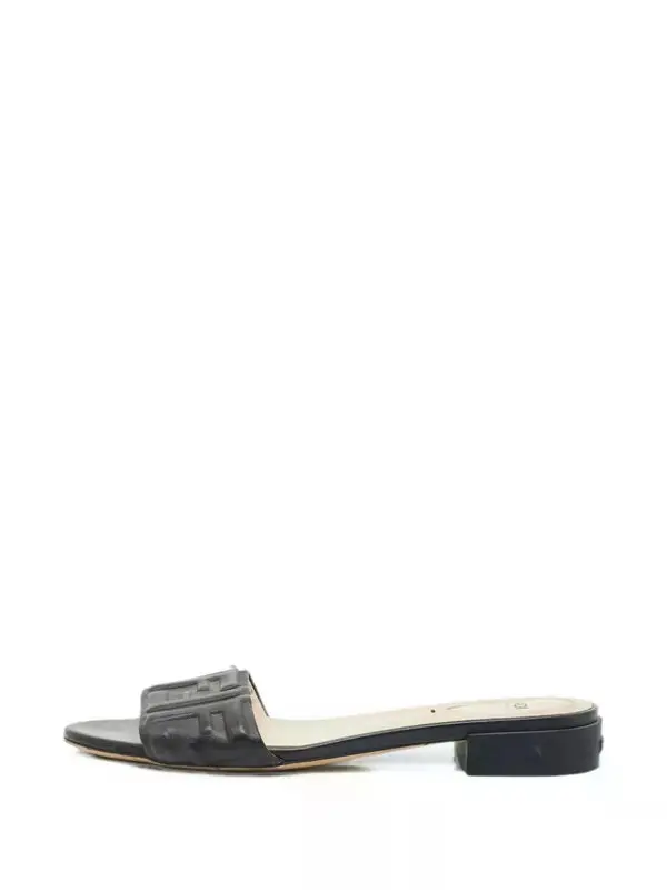 Fendi Ff Logo Embossed Leather Slides - Black
