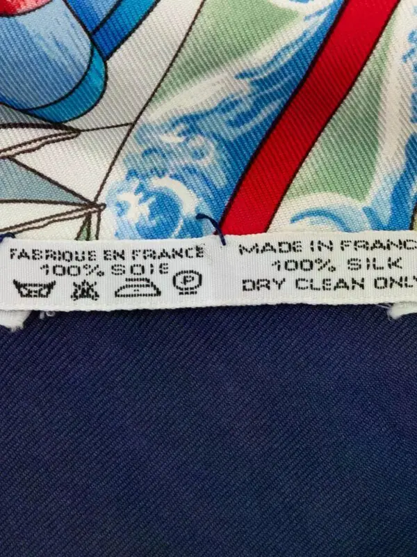Hermès 1980-2000 Vive Le Vent Silk Scarf 90 Scarves