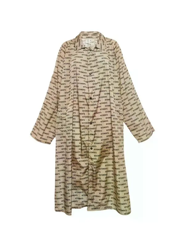 Vetements Logo-print Button-down Raincoat - Neutrals