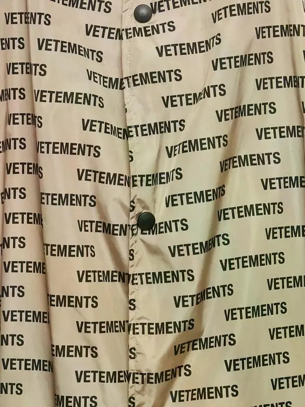 Vetements Logo-print Button-down Raincoat