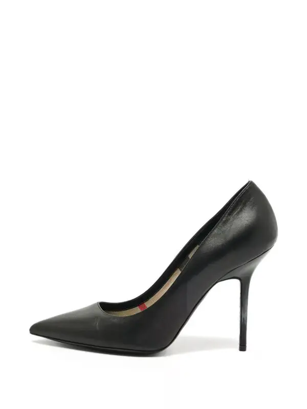 Burberry Pointed Toe Pumps - Black