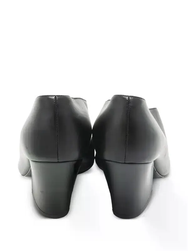 Burberry Brierfield V-cut Pumps