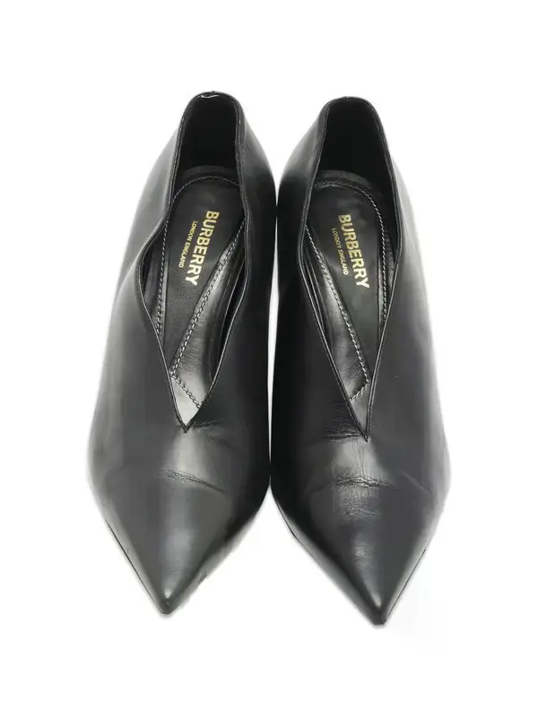 Burberry Brierfield V-cut Pumps