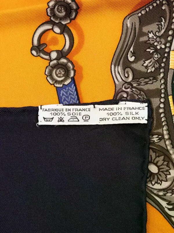 Hermès 1980-2000 Memoire D Silk Scarf 90 Scarves