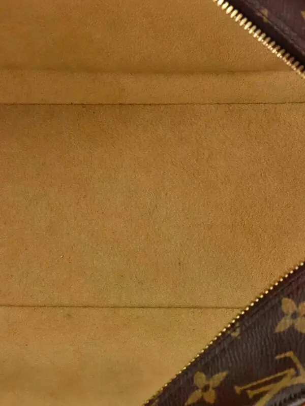 LOUIS VUITTON Monogram Canvas Gm Shoulder Bag - Brown