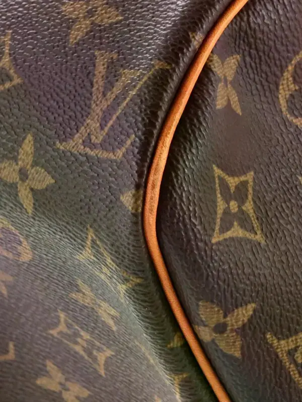 LOUIS VUITTON Monogram Canvas Gm Shoulder Bag - Brown