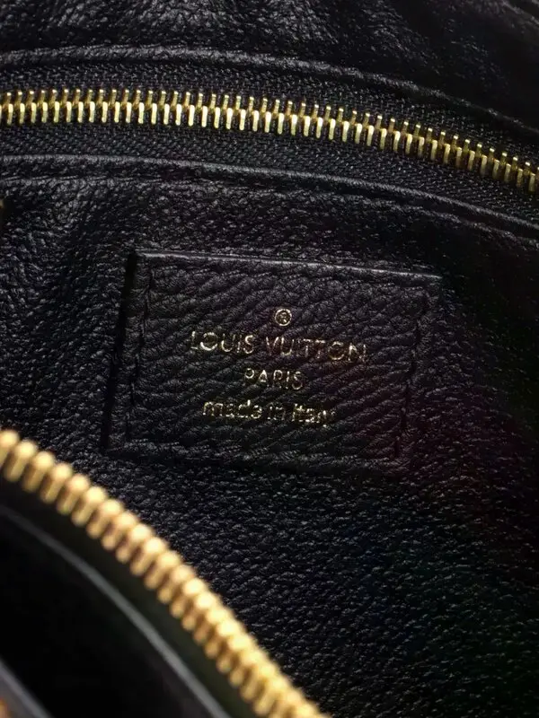 LOUIS VUITTON Pallas Beauty Case Monogram Canvas With Leather Clutch Bag