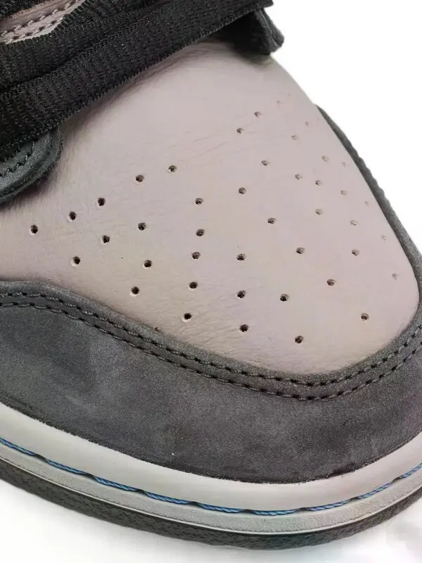 Nike Dunk Pro Sneakers