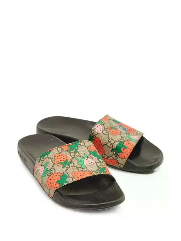 Gucci Gg Supreme Strawberry Motif Slides