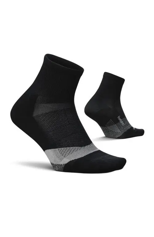 FEETURES Elite Light Cushion Quarter Sport Socks With Targeted Compression - Black