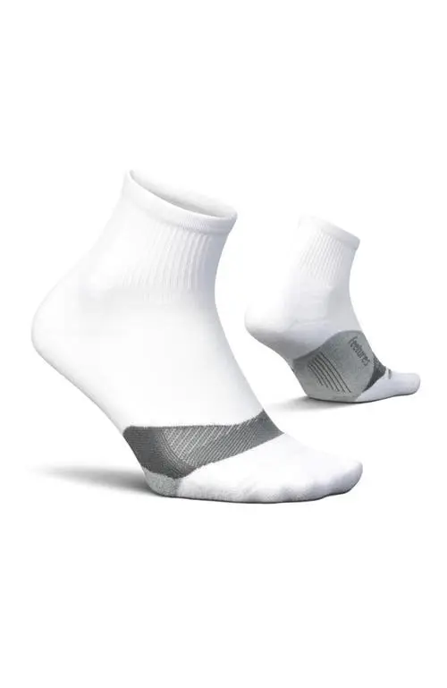 FEETURES Elite Light Cushion Quarter Solid Sport Sock With Targeted Compression - White