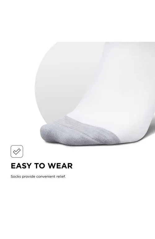 FEETURES Plantar Fasciitis Relief Light Cushion Mini Crew Socks - White