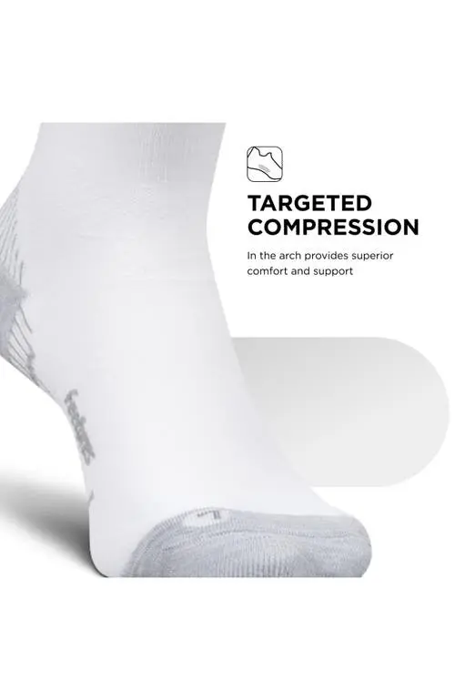 FEETURES Plantar Fasciitis Relief Light Cushion Mini Crew Socks - White