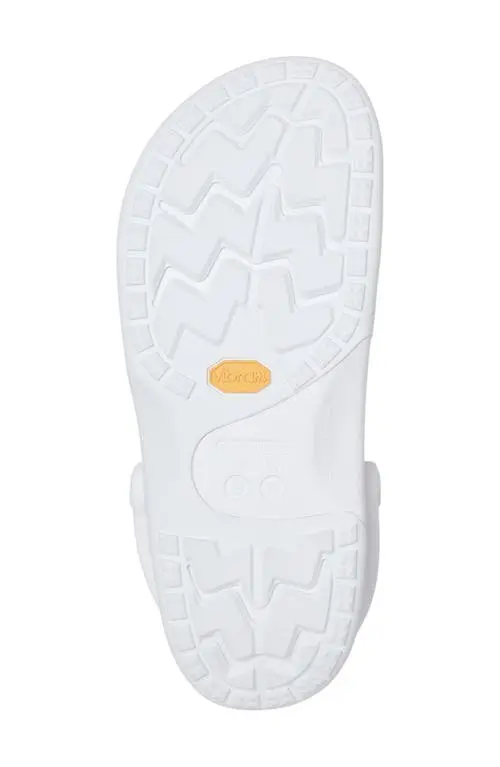 CROCS Gender Inclusive Classic Exp Clog - White