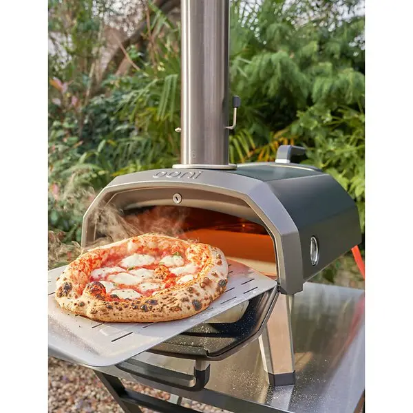 OONI Karu 2 Multi Fuel Pizza Oven