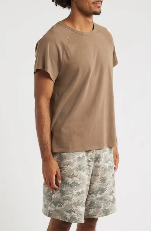 ELWOOD Raglan Sleeve T-shirt