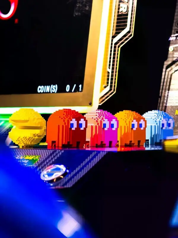 LEBLON DELIENNE Pac-man And His Ghosts Sculpture Set