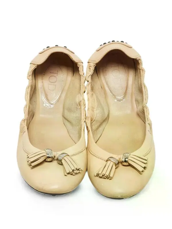 TOD'S Scrunch Tassel Ballet Flats