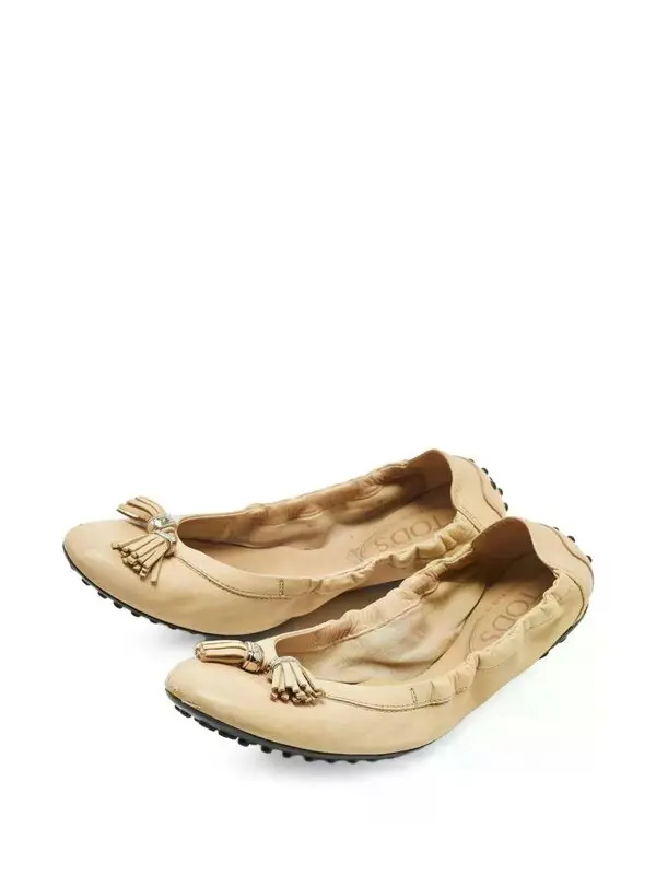 TOD'S Scrunch Tassel Ballet Flats
