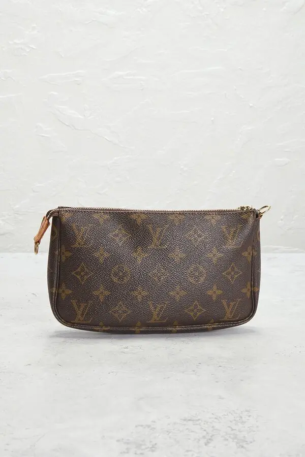 LOUIS VUITTON Monogram Pochette Accessoires Shoulder Bag