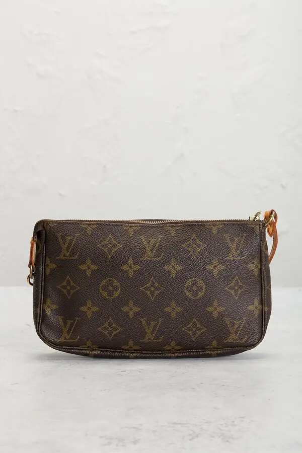LOUIS VUITTON Monogram Pochette Accessoires Shoulder Bag