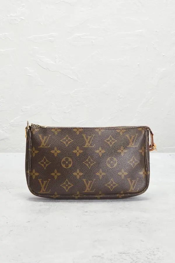 LOUIS VUITTON Monogram Pochette Accessoires Shoulder Bag