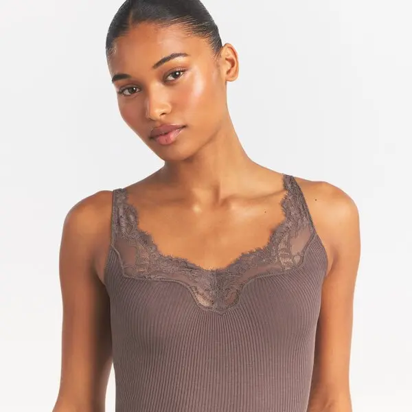 SKIMS Lace Cami Top | Deep Neutral | | Rib Knit