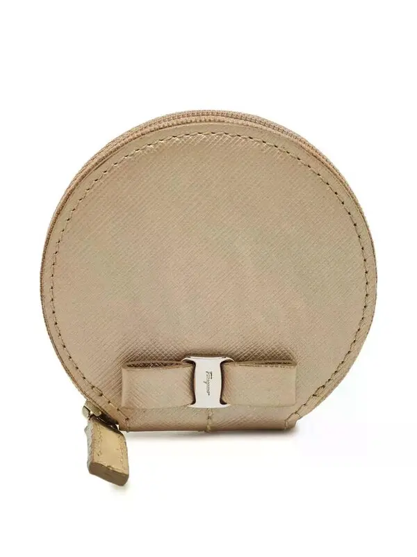 FERRAGAMO Vara Bow Leather Round Coin Purse - Neutrals
