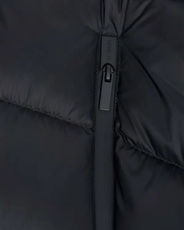 Moncler Arajoki Hooded Short Down Jacket