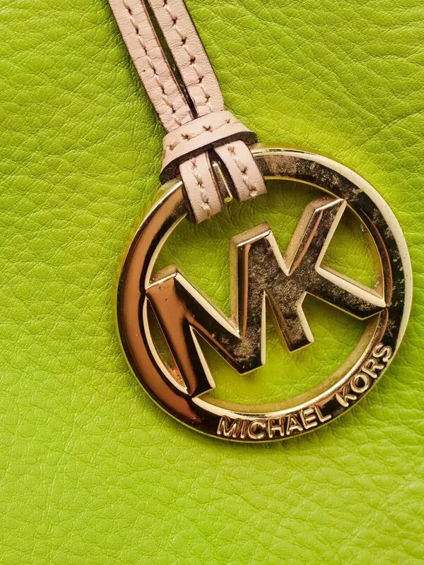 Michael Kors Jet Set Tote Bag