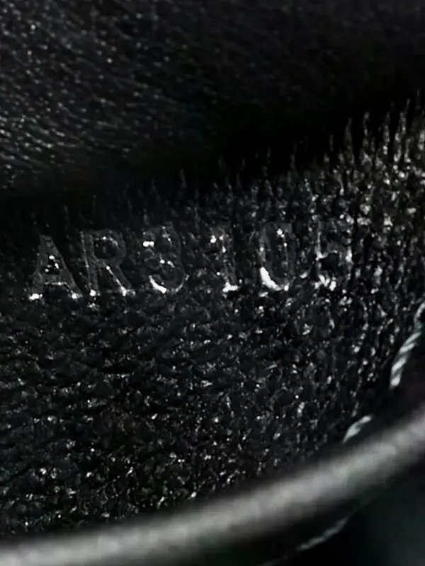 LOUIS VUITTON Capucines Mm Tote Bag