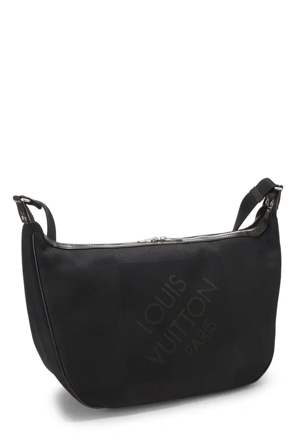 LOUIS VUITTON Damier Geant Explorateur